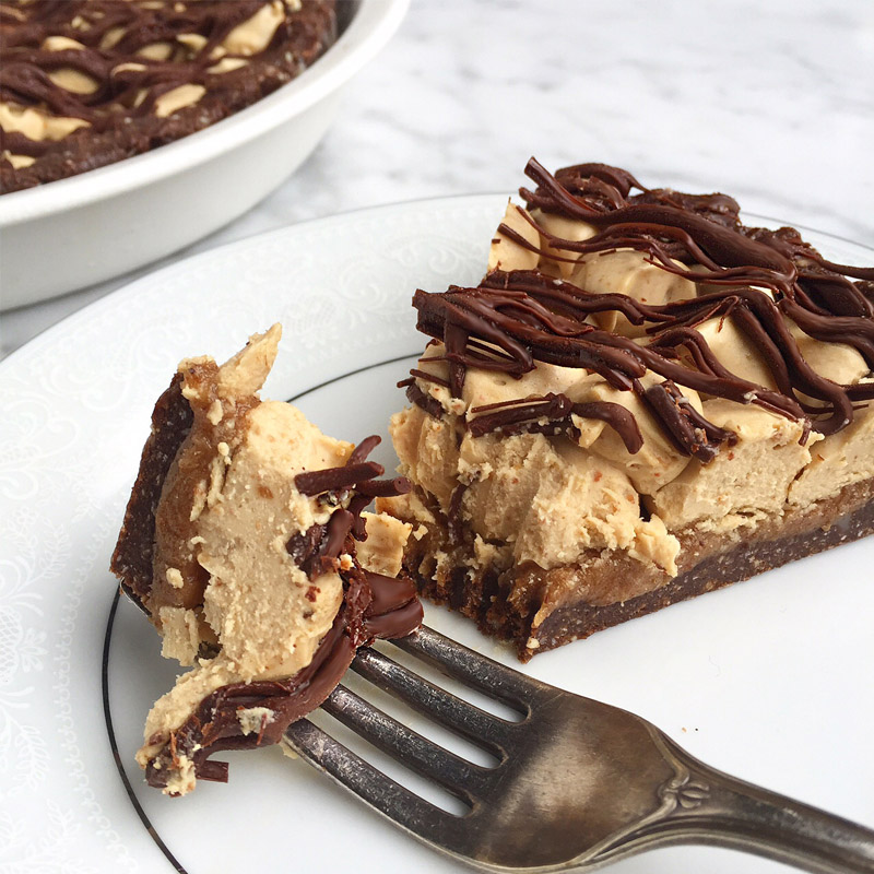 Healthy No-Bake Snickers Pie (raw vegan & gluten free) - Liz Moody